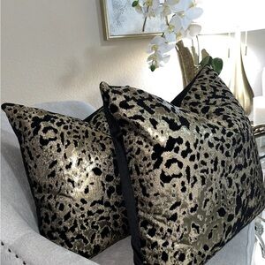 Caldeira Pillows | Accents | Nwt Caldeira Decorative Pillows Read ...